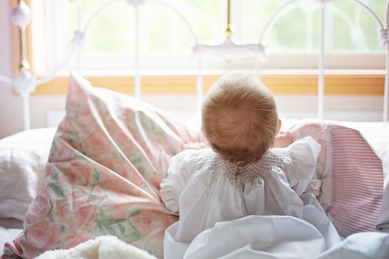 Dimension lit bébé : voici comment le bien choisir.